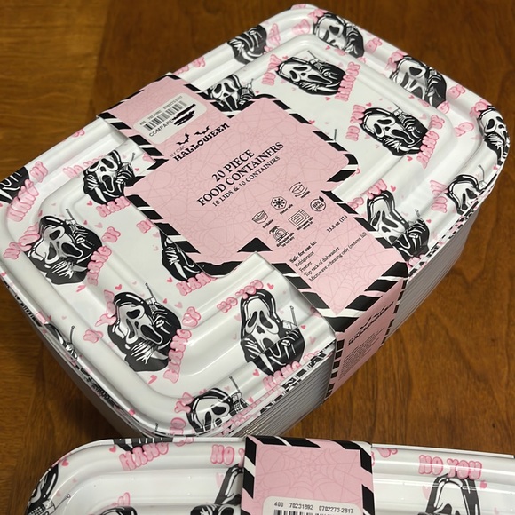 CWC | Kitchen | Brand New Ghostface Tupperware New Ghost Face ...